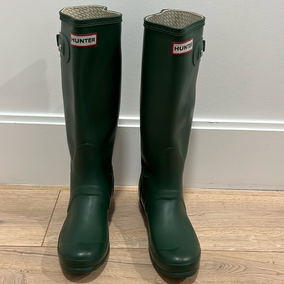 Hunter | Shoes | Hunter Womens Original Tall Rain Boots In Hunter Green Size 7 | Poshmark